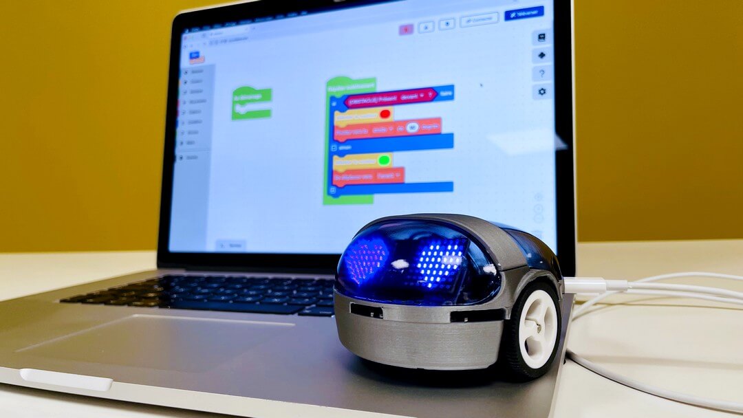 Robot programmable : prends en main Eliobot ! - Geek Junior